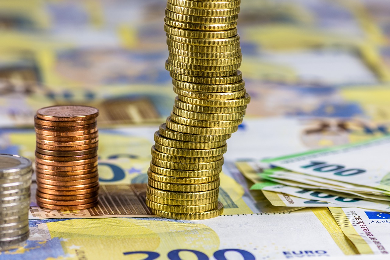 Crédito ao consumo recupera em maio e cresce mais de 12% num ano